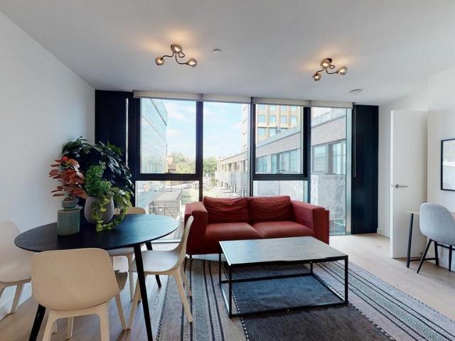 Highgate Hill 1 bed flat to rent £2,150 pcm £496 pw