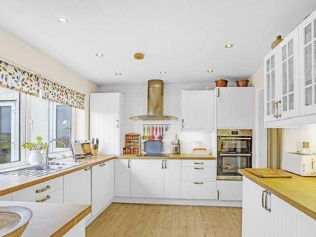 Highgate Lane, Whitworth, 4 Bedroom Detached