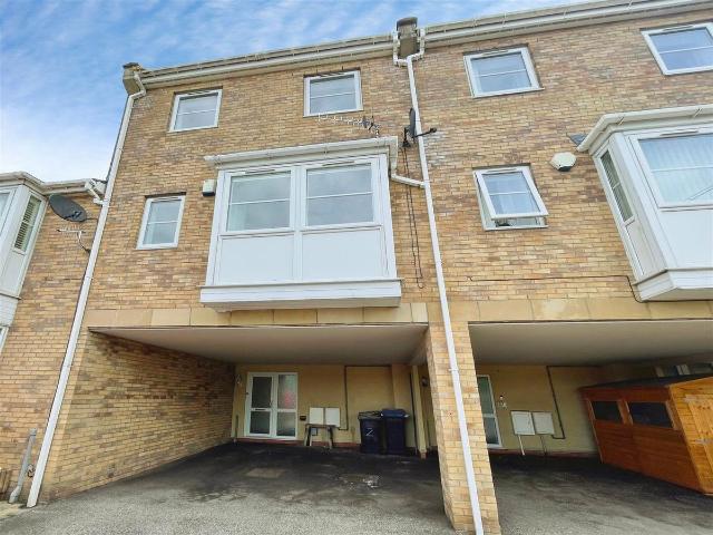 Highgate Mews, Blackhill, Consett DH8, 3 bed town house to rent, £950 pcm | PrimeLocation