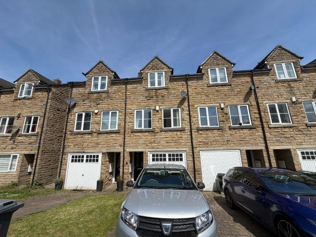 Highgate Mill Fold, Queensbury, Bradford BD13, 3 bed end terrace house to rent, £1,100 pcm | PrimeLocation