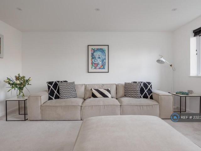 Highgrove Mews, Bournemouth, BH4 4 bed semi detached house to rent £2,700 pcm £623 pw
