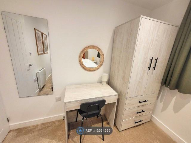 Highertown, Truro TR1, 1 bed flat to rent, £1,425 pcm | PrimeLocation