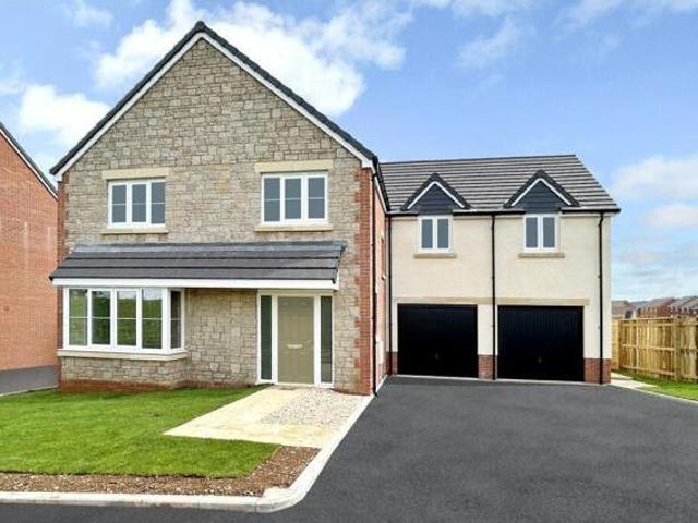Higher Ash Close, Gittsham, 5 Bedroom Detached