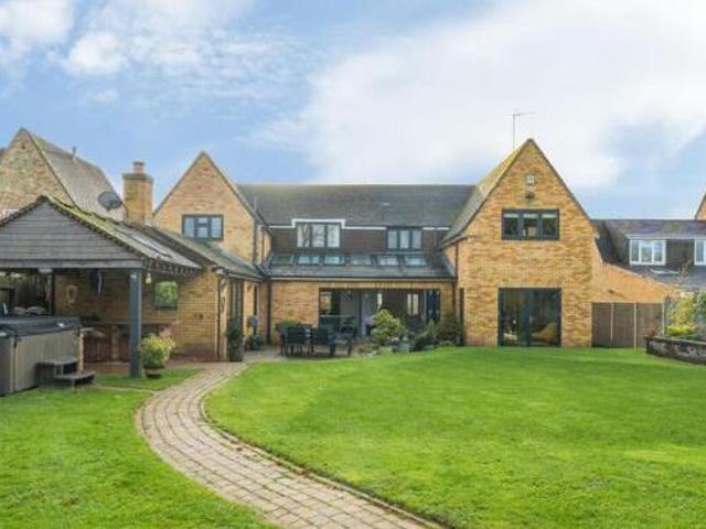 Higher Green, Great Glen, 5 Bedroom Detached