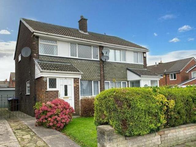 Higher Lomax Lane, Heywood, 3 Bedroom Semi detached