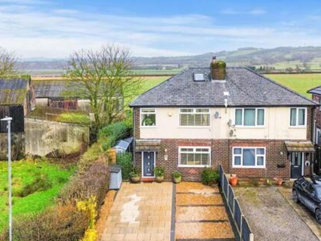 Higher Lane, Crank, 3 Bedroom Property