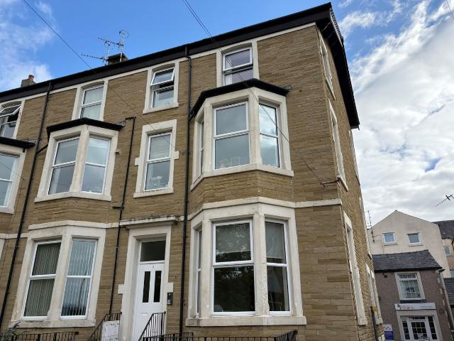 Highfield Crescent, Morecambe LA4, 2 bed flat to rent, £895 pcm | PrimeLocation