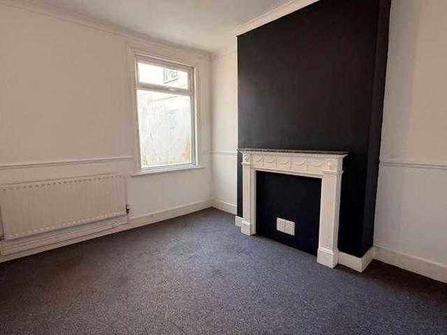 Highfield Avenue, Grimsby!, DN32