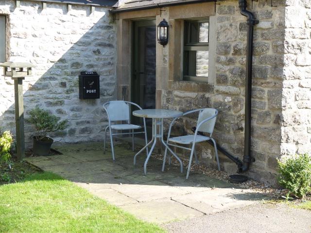 Highfield Farm, Flagg, Buxton SK17, 1 bed cottage to rent, £900 pcm | PrimeLocation
