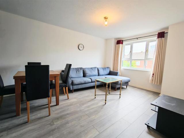 Highfield Street, Liverpool L3, 2 bed flat to rent, £950 pcm | PrimeLocation