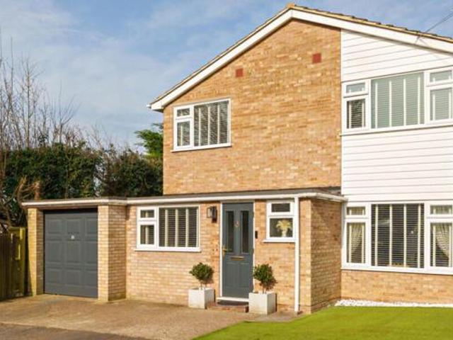 Highfield Road, Flackwell Heath, 4 Bedroom Detached