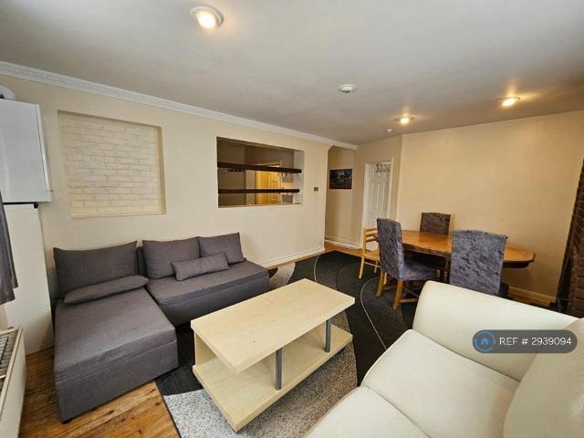 Highfield Road, London, N21 2 bed flat to rent £1,599 pcm £369 pw