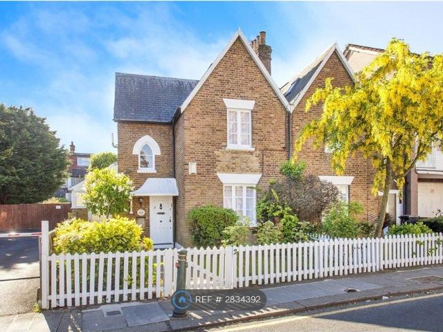 Highfield Road, London NW11, 2 bed semi detached house to rent, £2,695 pcm | PrimeLocation