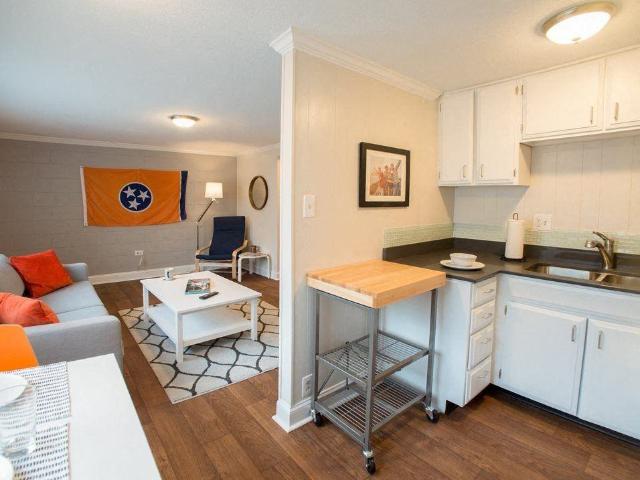 Highland Terrace Communities 1 Bedroom Apartment for Rent at 1319 Highland Ave, Knoxville, TN 37916 Fort Sanders