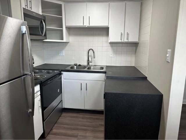 Highland Terrace Communities 1 Bedroom Apartment for Rent at 1319 Highland Ave, Knoxville, TN 37916 Fort Sanders