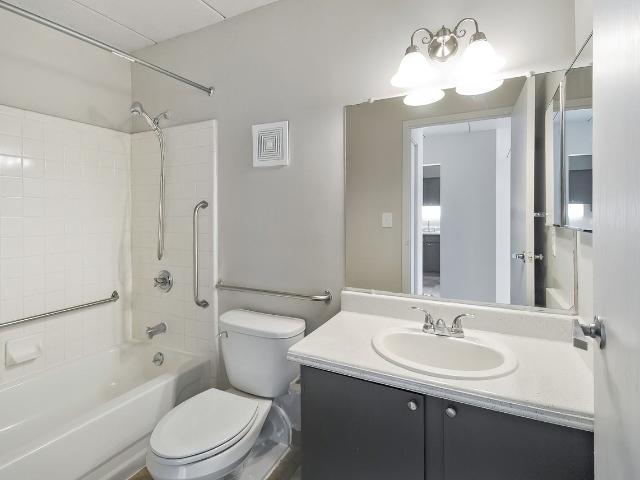 Highland Towers 1 Bedroom Apartment for Rent at 25225 Greenfield Rd, Southfield, MI 48075