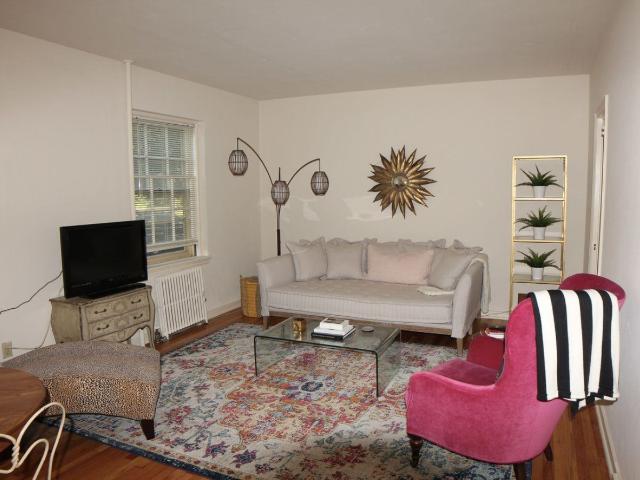 Highland Village Apartments 1 Bedroom Apartment for Rent at 845 Cleveland Avenue South, St. Paul, MN 55116 Highland