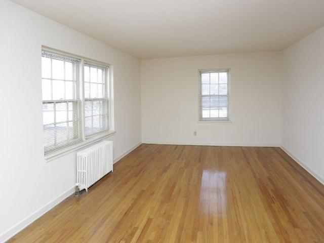 Highland Village Apartments 1 Bedroom Apartment for Rent at 845 Cleveland Avenue South, St. Paul, MN 55116 Highland