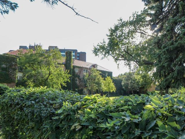 Highland Village Apartments 2 Bedroom Apartment for Rent at 845 Cleveland Avenue South, St. Paul, MN 55116 Highland
