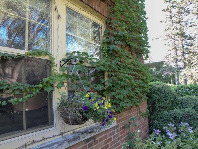 Highland Village Apartments 2 Bedroom Apartment for Rent at 845 Cleveland Avenue South, St. Paul, MN 55116 Highland