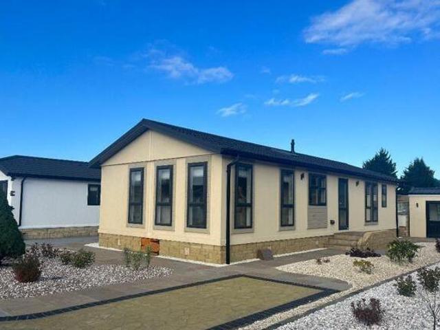 Highland Way, Red Deer Village, 2 Bedroom Park