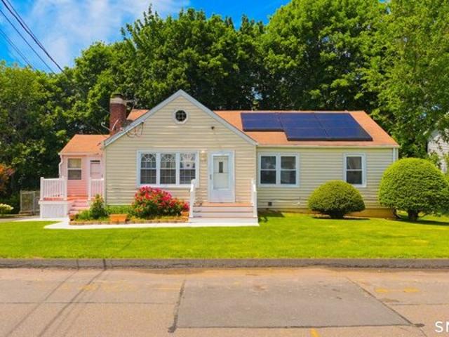 Highland Ave, East Haven, Home For Sale