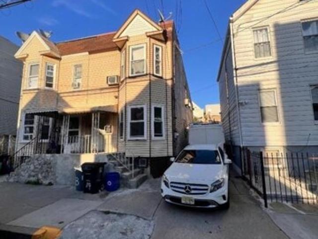 Highland Ave, Newark, Home For Sale