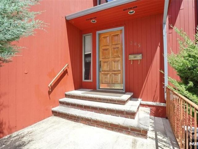 Highland Ave, Wood Ridge, Home For Sale