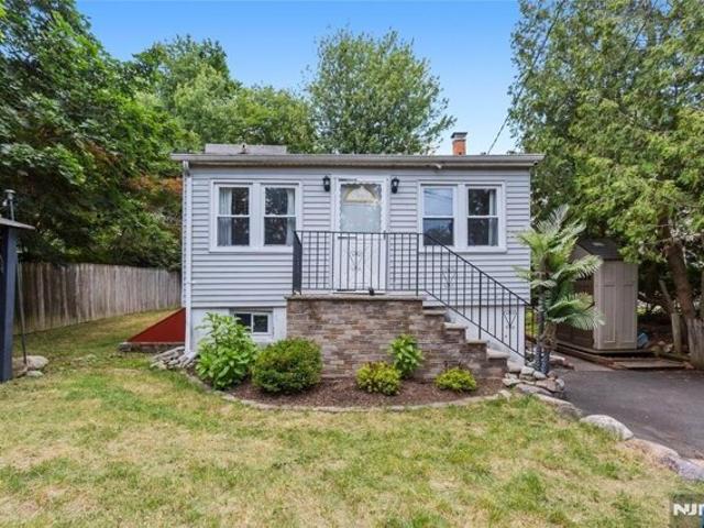 Highland Ave, West Milford, Home For Sale