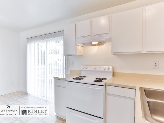 Highland Commons 3 Bedroom Apartment for Rent at 445 11th Avenue Northeast, Hickory, NC 28601