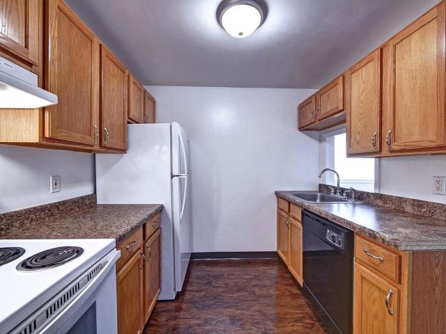 Highland Club Apartments 2 Bedroom Apartment for Rent at 20 Eastview Dr, Watervliet, NY 12189