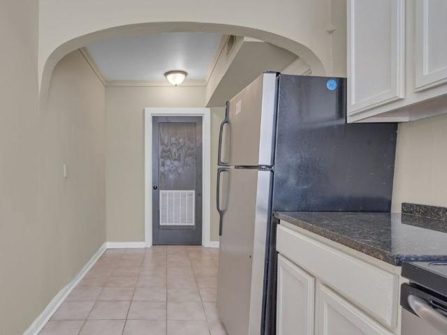 Highland Club 1 Bedroom Apartment for Rent at 1200 30th St S, Birmingham, AL 35205 Highland Park