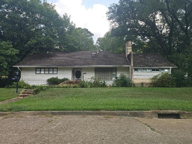 Highland Dr