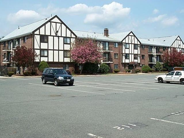 Highland Glen Dr Apt,randolph, Condo For Sale