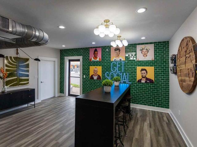 Highland Grand 3 Bedroom Apartment for Rent at 112 S 17th St, Knoxville, TN 37916 Fort Sanders