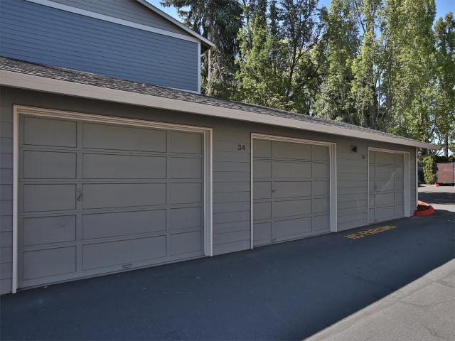 Highland Hills Apartments, LLC 2 Bedroom Apartment for Rent at 14100 Sw Allen Blvd, Beaverton, OR 97005 Highland