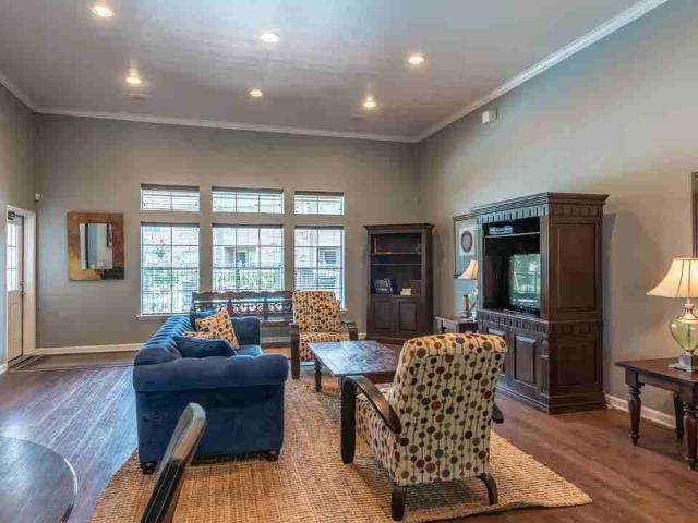 Highland Meadow Village 3 Bedroom Apartment for Rent at 10990 Highland Meadow Vlg Dr, Houston, TX 77089 Southbelt Ellington