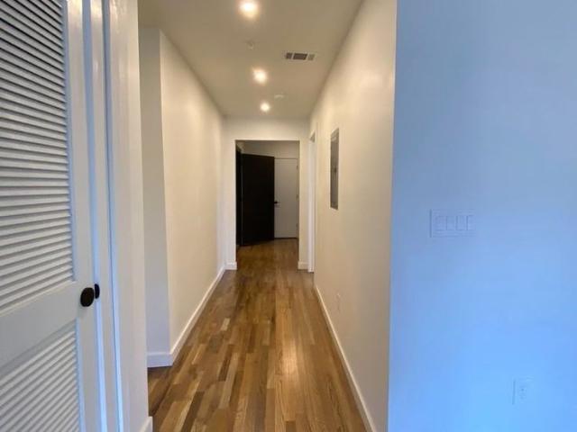 Highland Oaks 2 Bedroom Apartment for Rent at 800 788 800 Greenwood Avenue NE, Atlanta, GA 30306 Virginia Highland