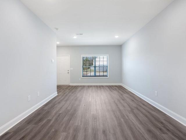 Highland Oaks 3 Bedroom Apartment for Rent at 2500 Tiny Town Rd, Clarksville, TN 37042