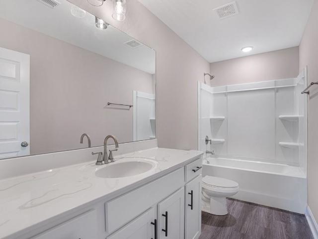 Highland Oaks 3 Bedroom Apartment for Rent at 2500 Tiny Town Rd, Clarksville, TN 37042