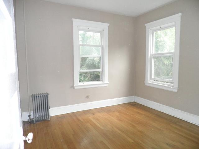 Highland Park room rental avail. July 1