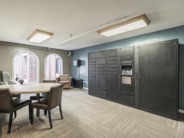 Highland Ridge 1 Bedroom Apartment for Rent at 2285 Stewart Ave, St. Paul, MN 55116 Highland