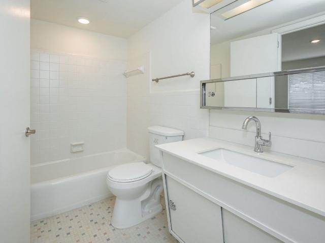Highland Riviera 1 Bedroom Apartment for Rent at 1201 33rd St S, Birmingham, AL 35205 Forest Park