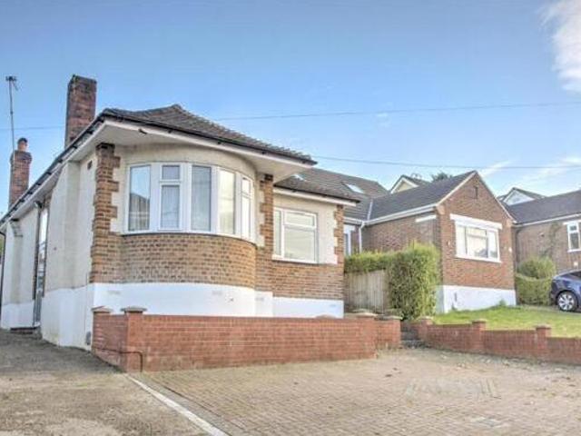 Highland Road, Northwood, 2 Bedroom Detached