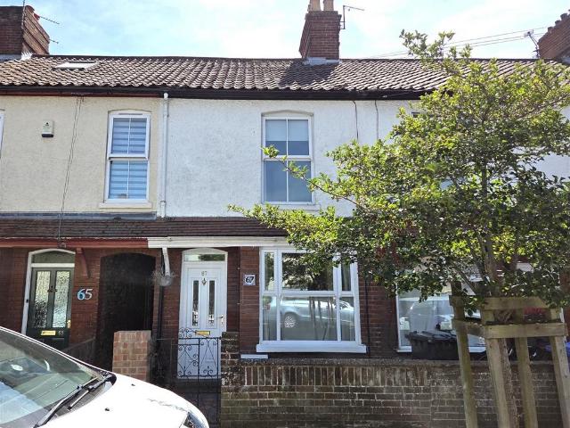 Highland Road, Norwich 3 bed terraced house to rent £1,195 pcm £276 pw