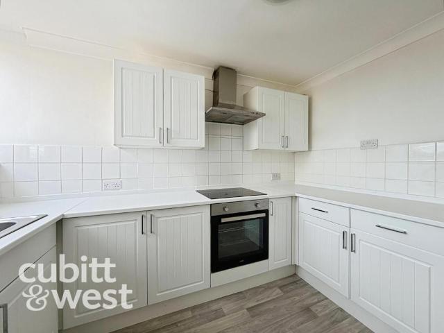 Highland Road Southsea PO4 3 bed maisonette to rent £1,450 pcm £335 pw