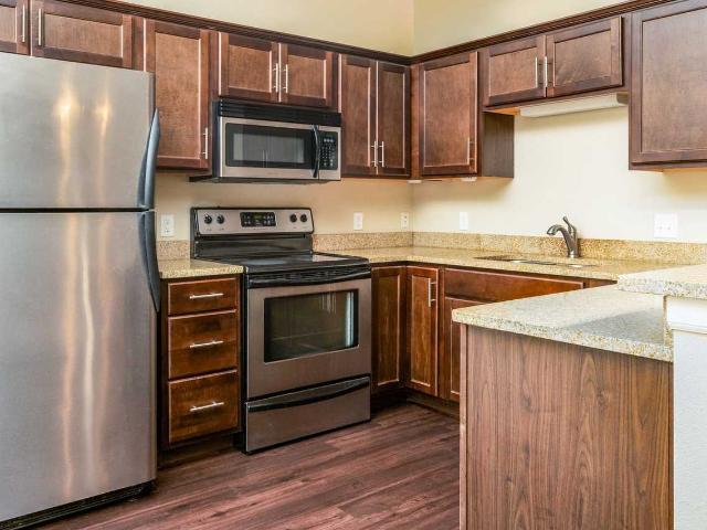 Highland Shores Apartments 1 Bedroom Apartment for Rent at 3100 Chestnut St N, Chaska, MN 55318