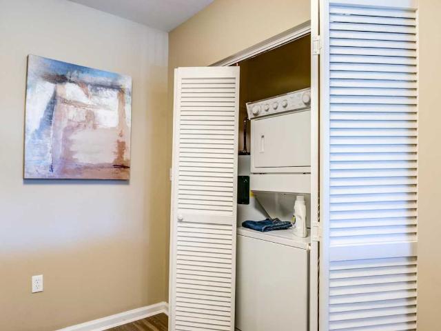 Highlands at Westwood 2 Bedroom Apartment for Rent at 7101 Cenrose Circle, Westwood, NJ 07675