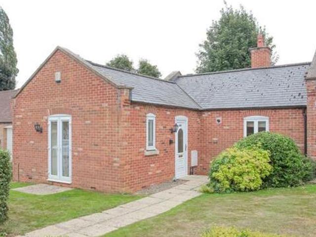 Highlands, Lower Tadmarton, 2 Bedroom Semi detached