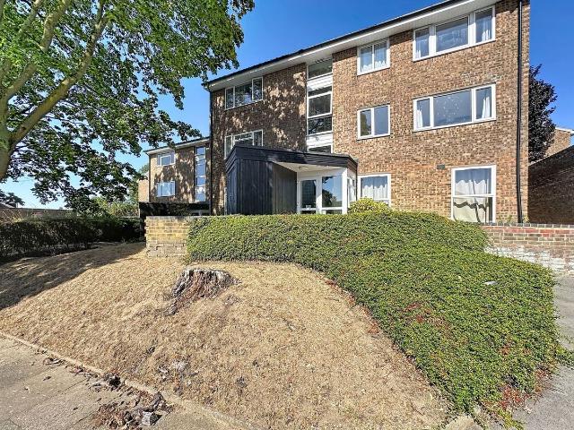 Highlands Road, Orpington BR5, 2 bed flat to rent, £1,500 pcm | PrimeLocation